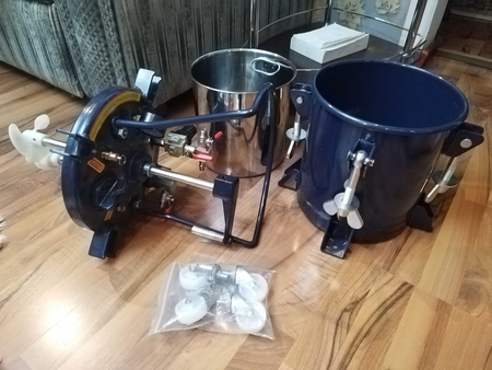 Красконагнетательный бак 10L для любых ЛКМ