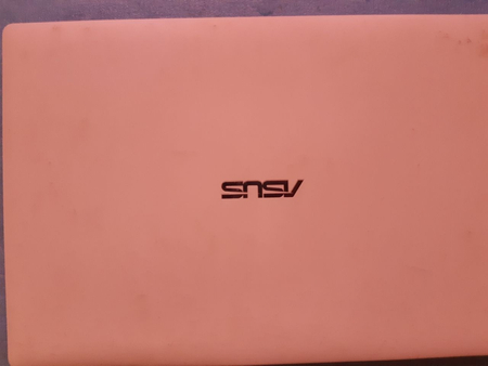 Asus noutbouk holat yaxshi toza ishlatilgan