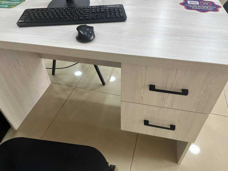 Продаю бу столы недорого