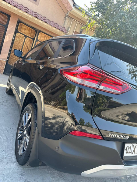 Tracker 2 premier sotiladi $18600. Halol  6000km