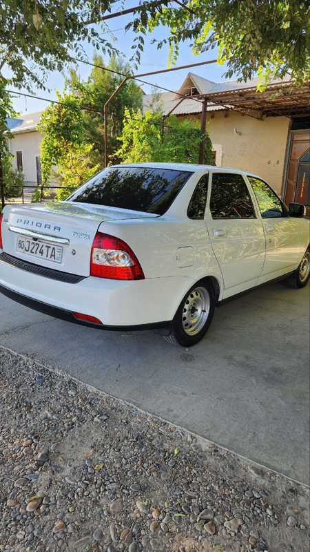 Lada Priora narxini kelishamiz
