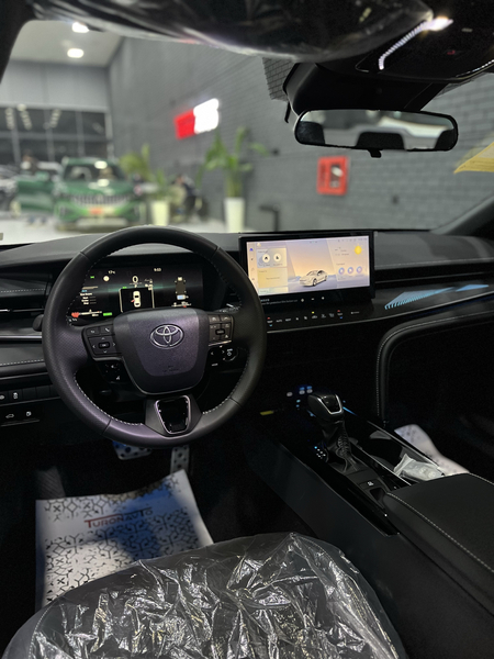 Toyota Camry Hybrid 2025