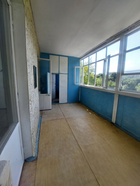 Продаётся квартира в городе Ангрен в квартале 5/1 а 3 этаж.