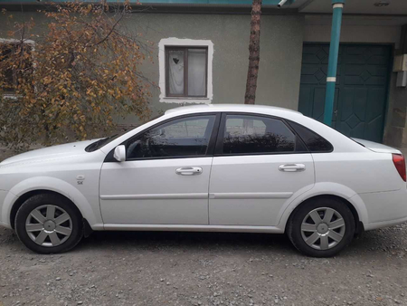 LACETTI Sotiladi