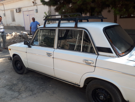 Vaz 2106 lada 1987 yil srochna sotiladi