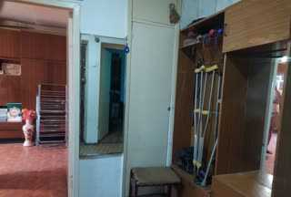 Срочно продам 4-х комнатную рядом с метро БИЙ(М.Горького)М-Улугбекский