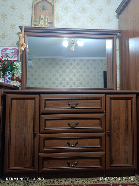 Спальный гарнитур