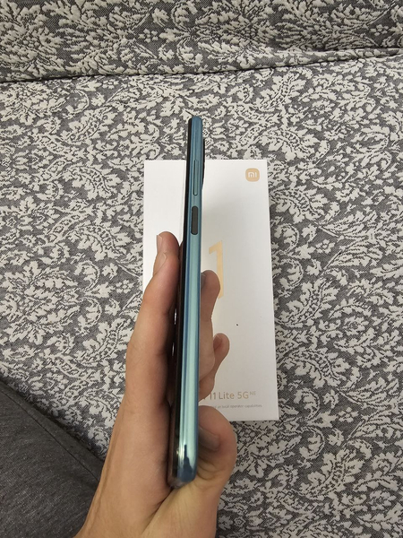 XIAOMI 11 LITE 5G sotiladi ARZON
