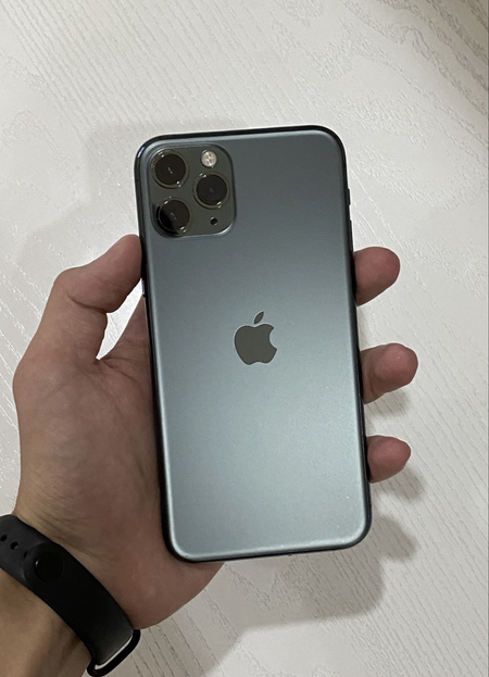 Iphone 11 pro sotiladi ekran arginalga alwkan yomkst 92  bez karopka
