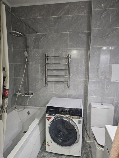 Продам Евро 2 ком кв арентир 8школа с Мебелью и Техникой