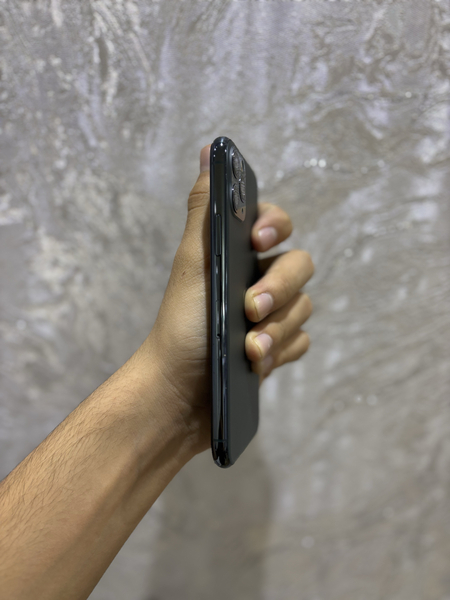 Продам iPhone 11 Pro