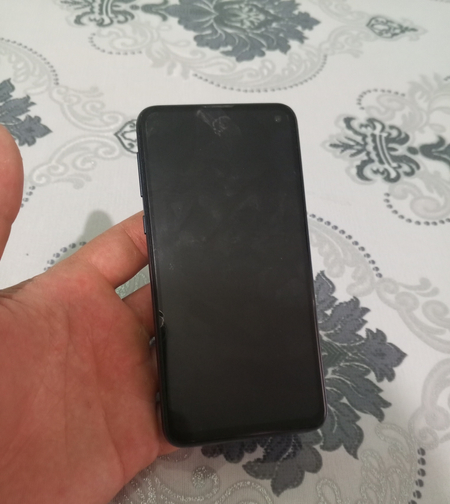 Samsung Galaxy S10e