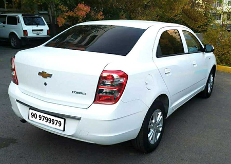 Chevrolet Cobalt 4