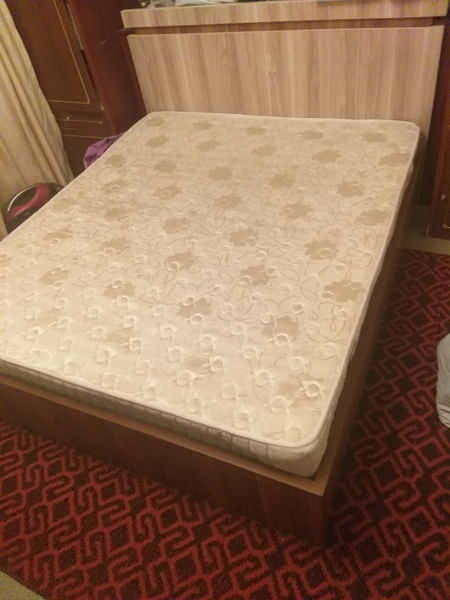 Мебель. Спальни гарнитур.
