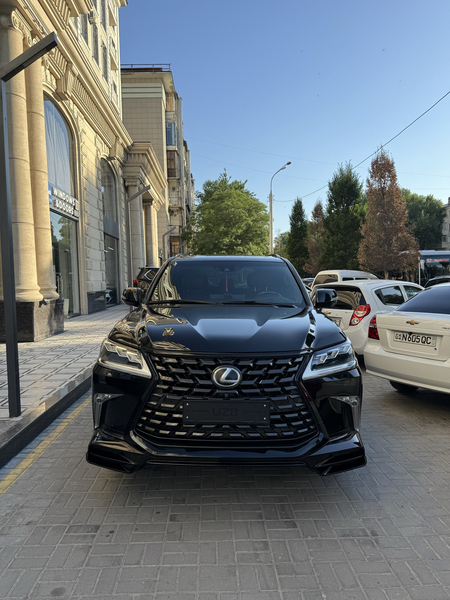 Продаётся Lexus LX 570