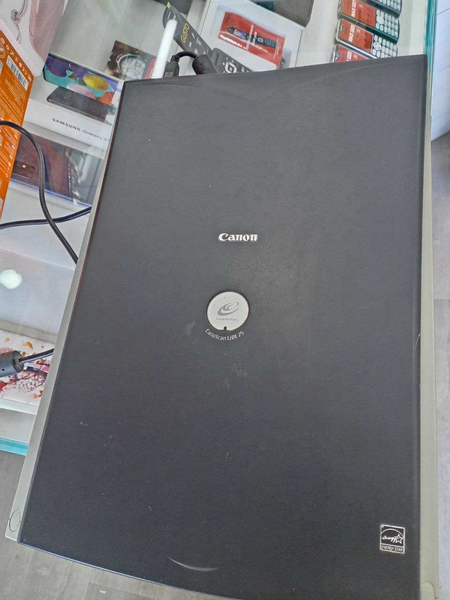 Продаётся сканер CANON, в хорошем состоянии.