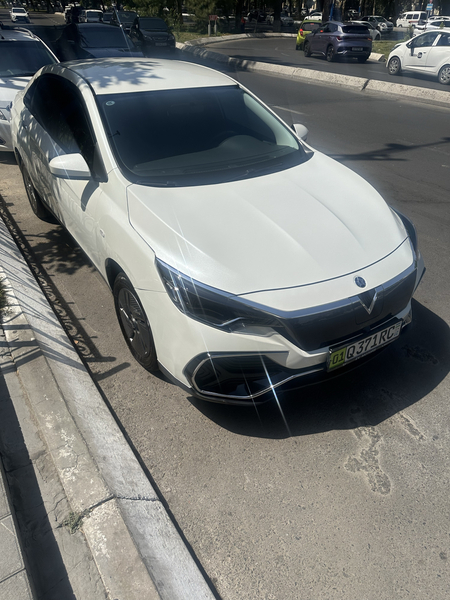 Nissan venucia D60 plus