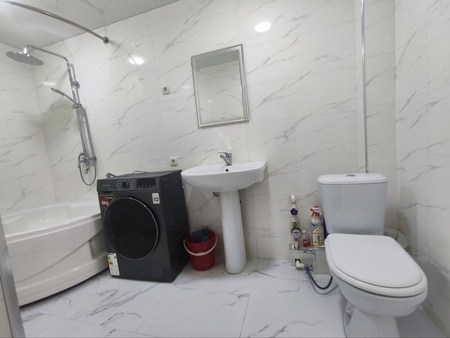 Продажа 4х комнатная квартира в центре самарканда