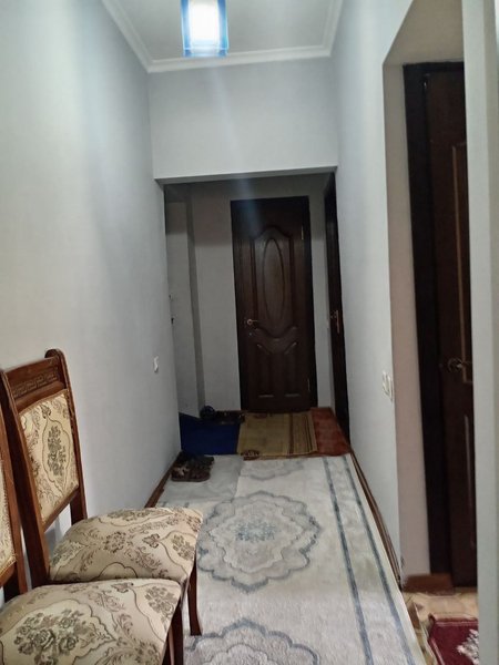 Продаётся трёх комнатная квартира Юнусабаде