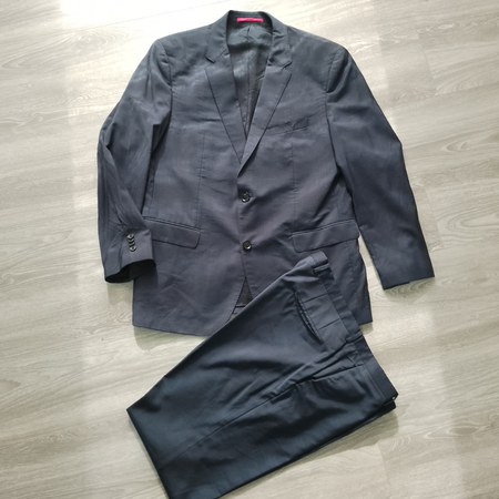 Костюм Hugo Boss. 52-54. Оригинал.