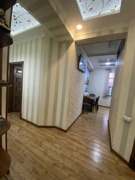 Трешка евроремонт на Луначарском 2-й этаж 85м2 срочно!`