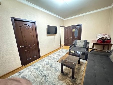 Продаётся Чиланзар 10  2/2/4 балкон 1.5 *3 Панель