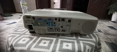 Проектор Epson EB 96W и Toshiba TLP s30