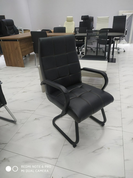 Ofis ochun ustol va stul sotiladi