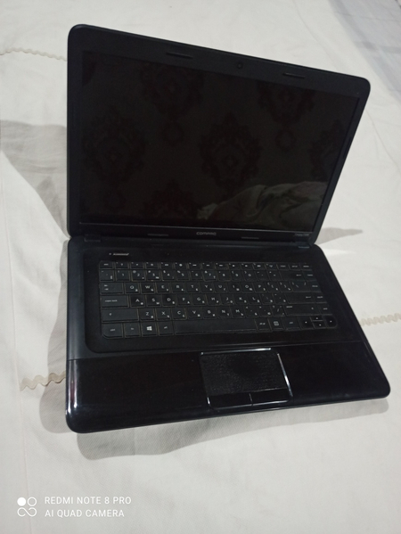 Qompaq noutbuk sotiladi 300 gig pamit