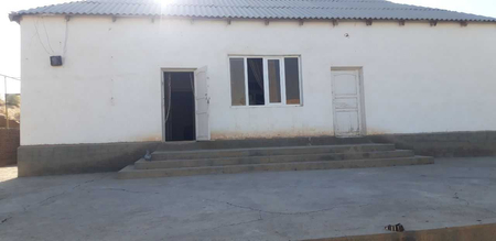 Srochno uy sotiladi. Jarqo‘rg‘on tumani Dam mahallasida