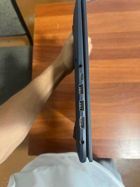 Asus Vivobook Intel core i3-1220P 12GEN