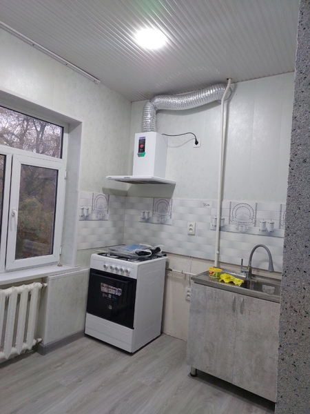 Аренда 1/4/4 Алмазарский район . Каракамыш 2/1 парк Победы . Семье .