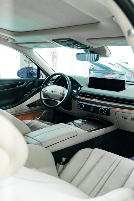 Genesis G 80 tayyor naxt va avtokredit qilib beramiz