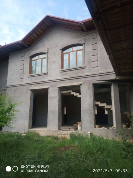 uy sotiladi 6sotik uchastka