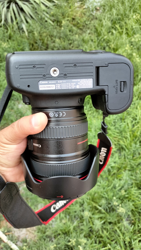 Canon 6d mark 2 yangi xolatda qiziqqanla tel dastavka xizmati bor