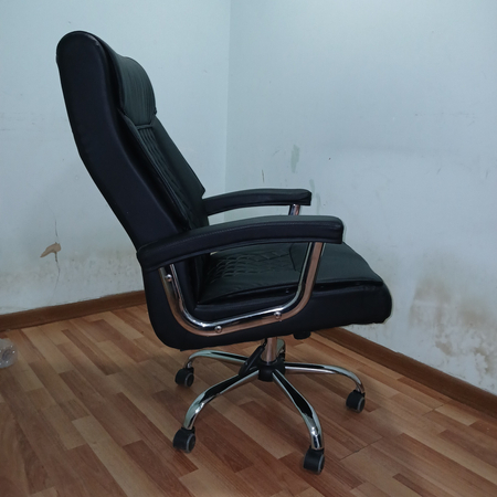 Ofis uchun kreslo