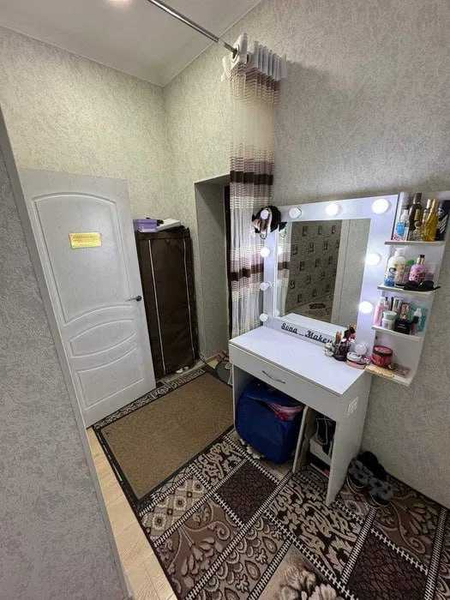 Продажа 1-ком квартиры 30 кв.м, 1/4 этаж, евроремонт,кирпичный дом !!
