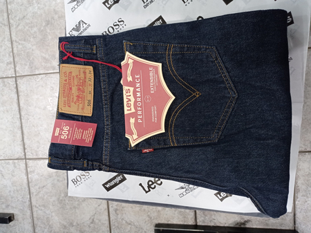 Джинсы LEVI\\\'S новые