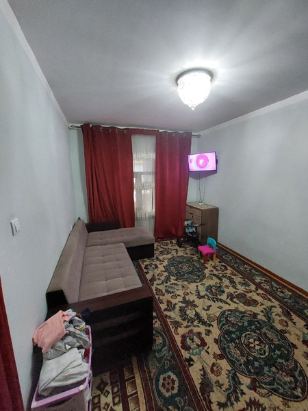 Продаётся в М.Улугбекском р-не 1/5/5 А.Югнакий ТТЗ Балкон 2Х6 41.500уе