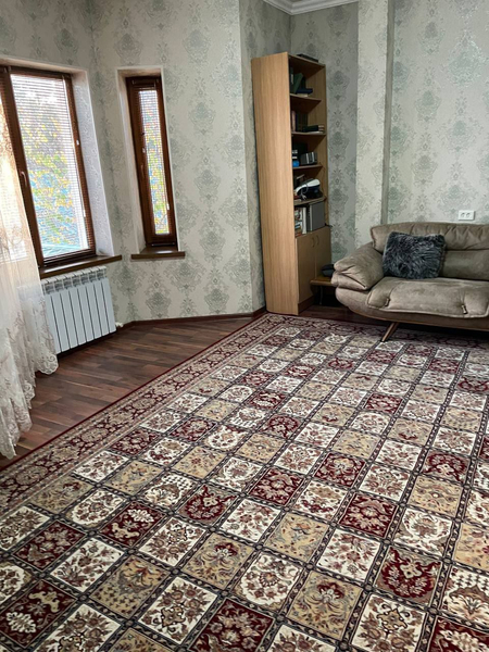 Продаётся дом 2ух.этажный, с ремонтом, 6 комнат,