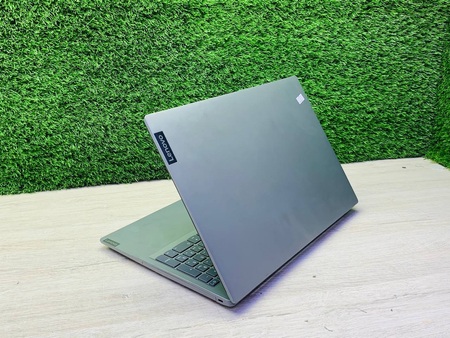 Noutbuk Lenovo Silver