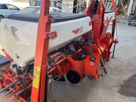 Продаётся сеялка planter 3m kuhn