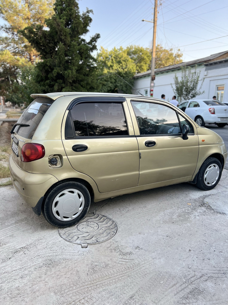 Matiz sotiladi 3 tali