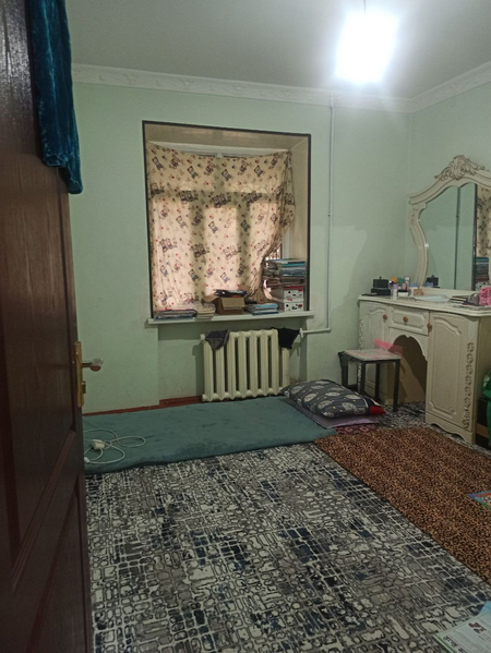 Чиланзар 16 2/3/4, балкон 1,5х3 состояние среднее, 49м2