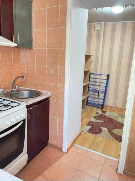 Яккасарай Саламатина 2/1/5 кирпичный дом 50кв балкон 2×6