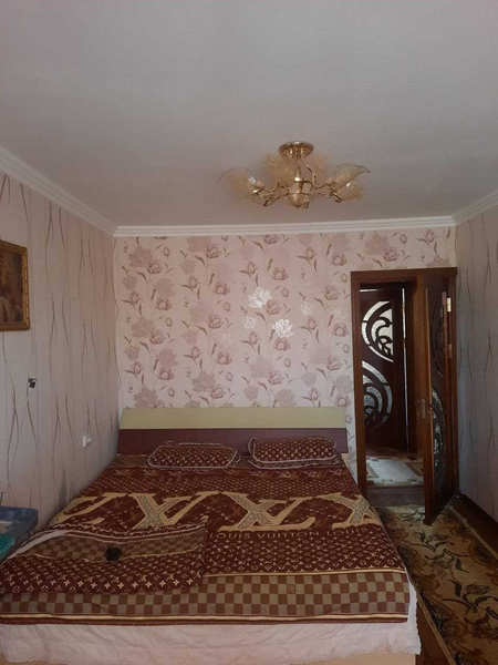 Сдаётся 3х квартира на 2 этаж ор р Централный аптка