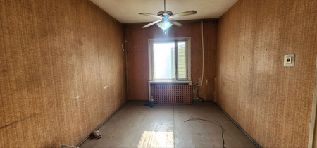 Yunusobod 10 kvartl 1 xonali kvartira Sotiladi 1/2/5 40m²