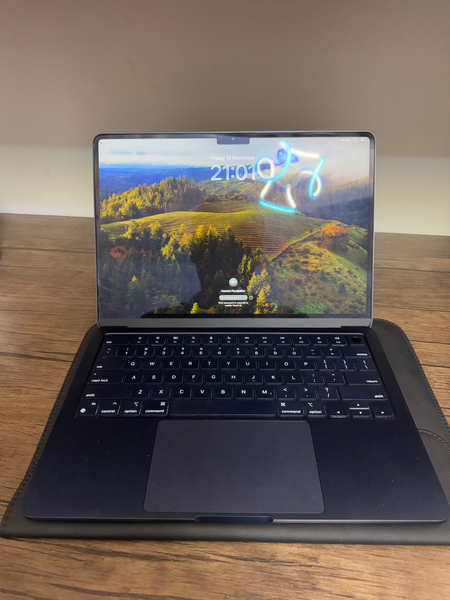 Macbook Air M3 2024