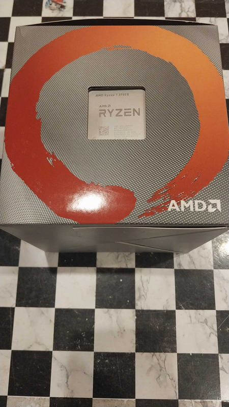 Open Box Процессор AMD Ryzen 7 3700X. С Новым кулером Wraith Prism RGB