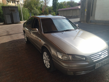 Tayotta Camry 20